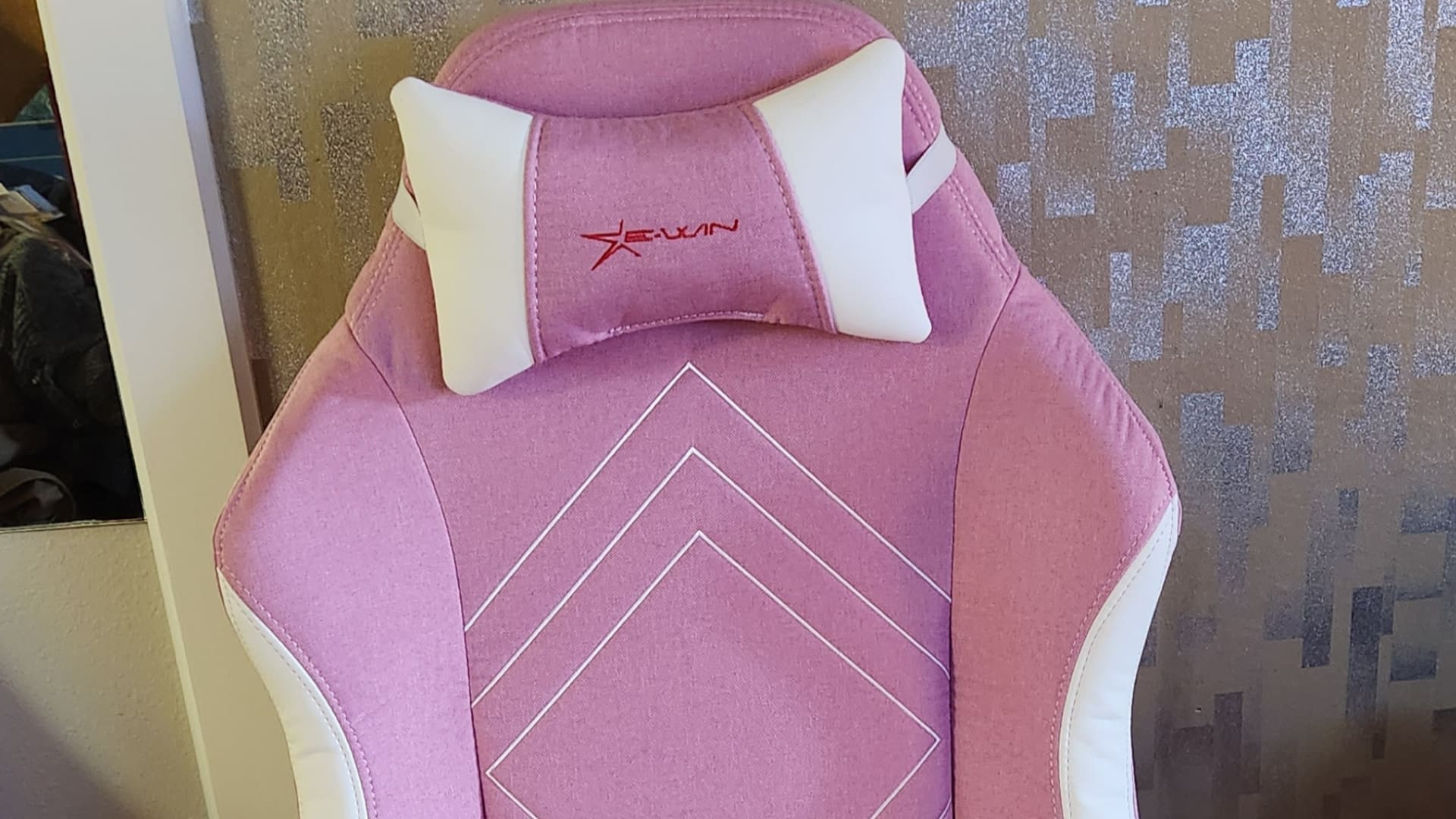 EwinRacing Champion Series Gaming Chair Review | PSX Extreme